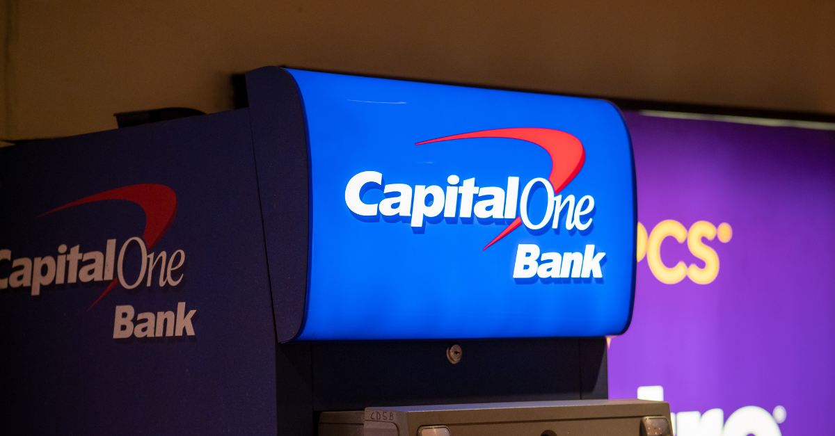 Capital One Volunteers Bring Resume Feedback To Students In Need
